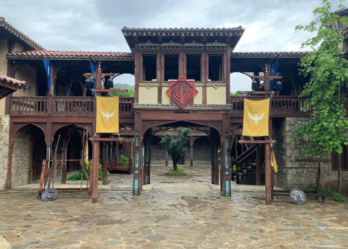 Visite guidée du studio : Dirilis Ertugrul, Kurulus Osman et Destan